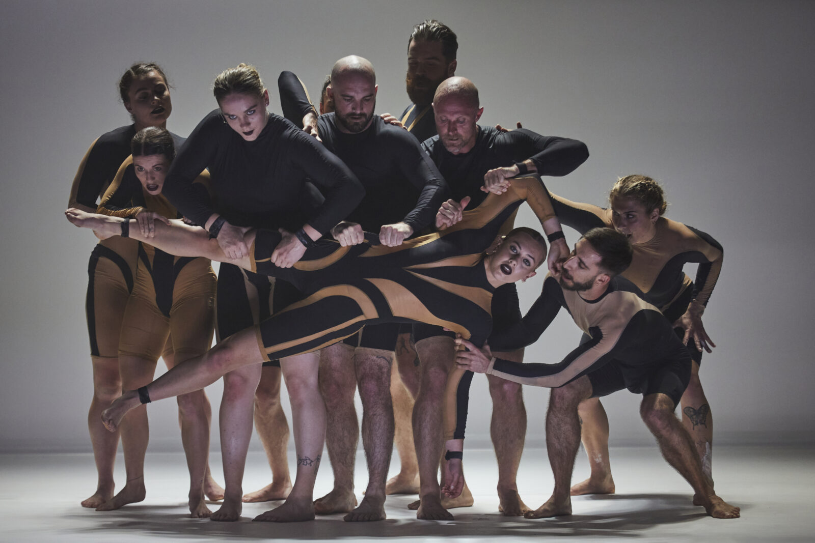 Wolf | by Circa Contemporary Circus | Chamäleon Berlin